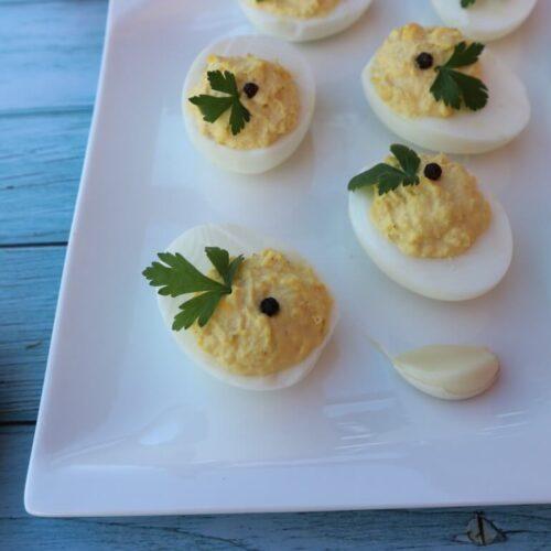 Russian eggs – simple recipe for spicy stuffed eggs