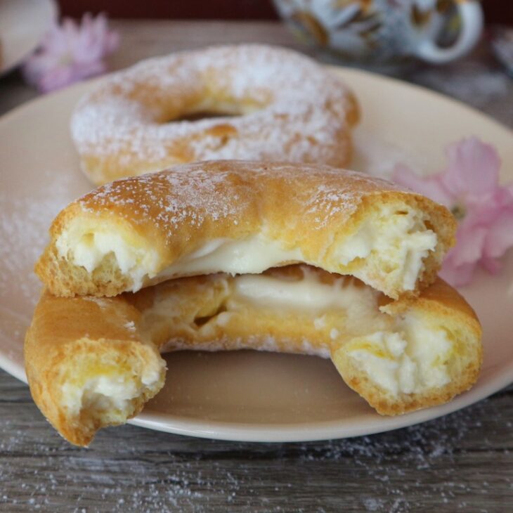 Choux pastry rings with curd – recipe for Russian curd rings
