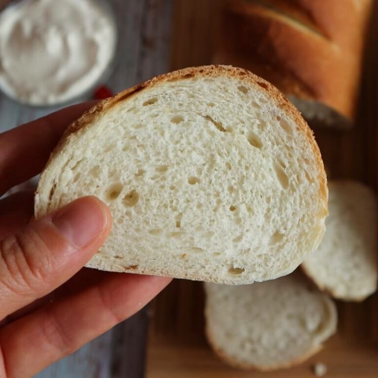 How to make baton "Nareznoy" – recipe for Soviet oval white bread